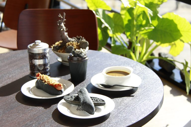 Visiting Mount Fuji? Enjoy Halal Meal and Do Pray at Fujisan LAVA CAFÉ ...